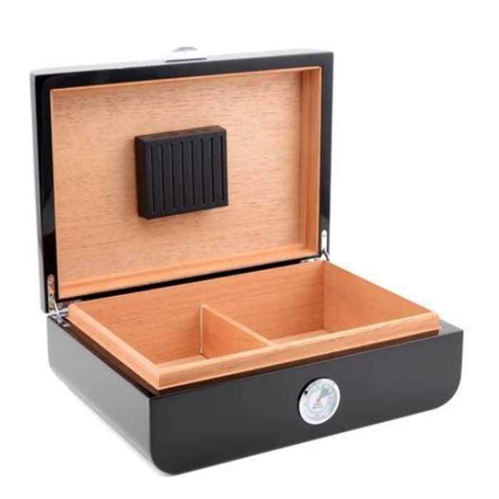MYON HUMIDOR 25 CIGARS BLACK WITH CARBON DESIGN | Waterpijp Direct